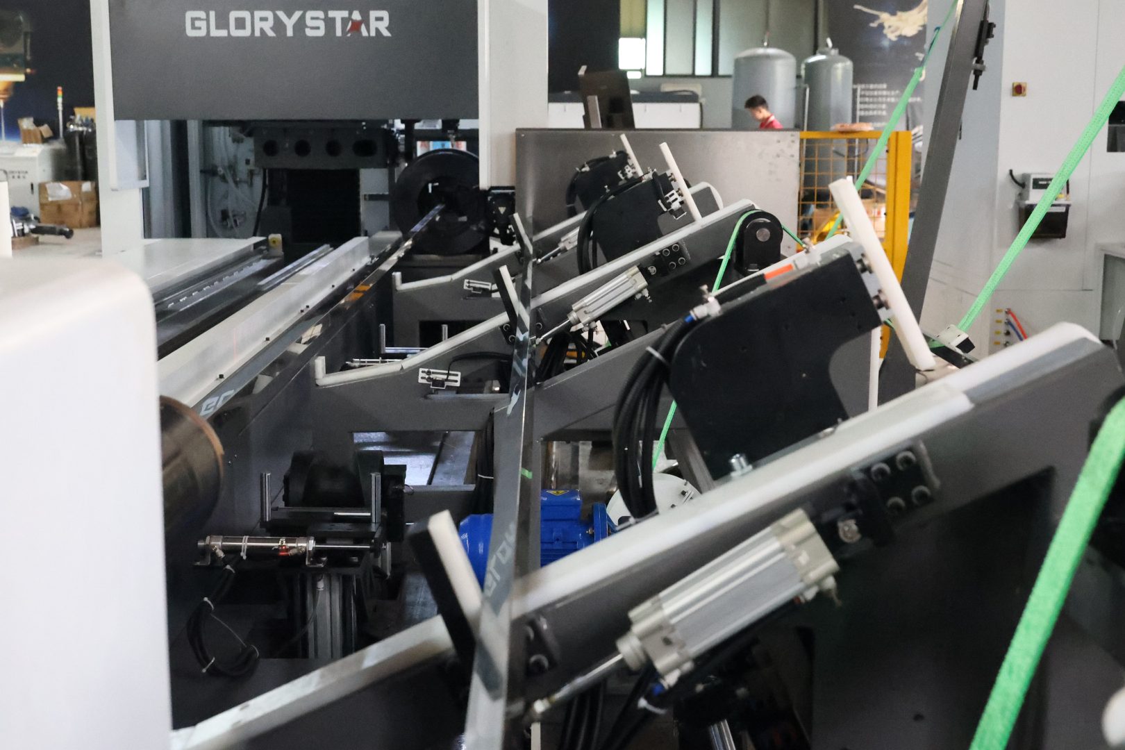 Fiber Laser Cutting Machine with Automated Loader